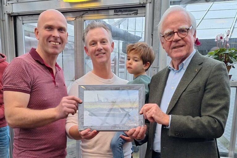 Gemeente koopt historische praam - AALSMEERVANDAAG